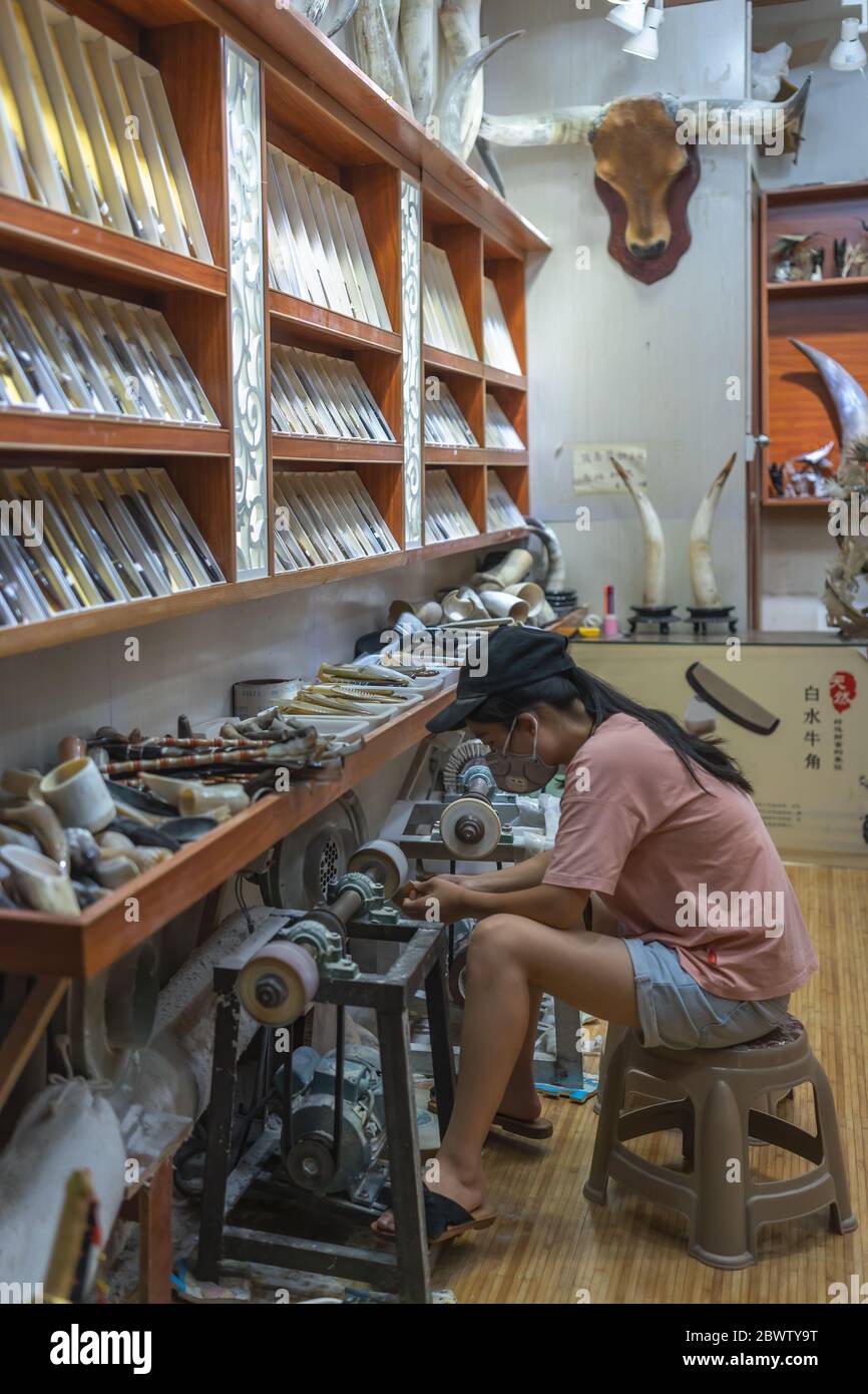 Ivory shop asia hi-res stock photography and images - Alamy