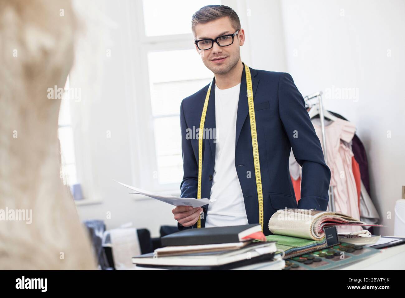 Fashion confident hi-res stock photography and images - Alamy