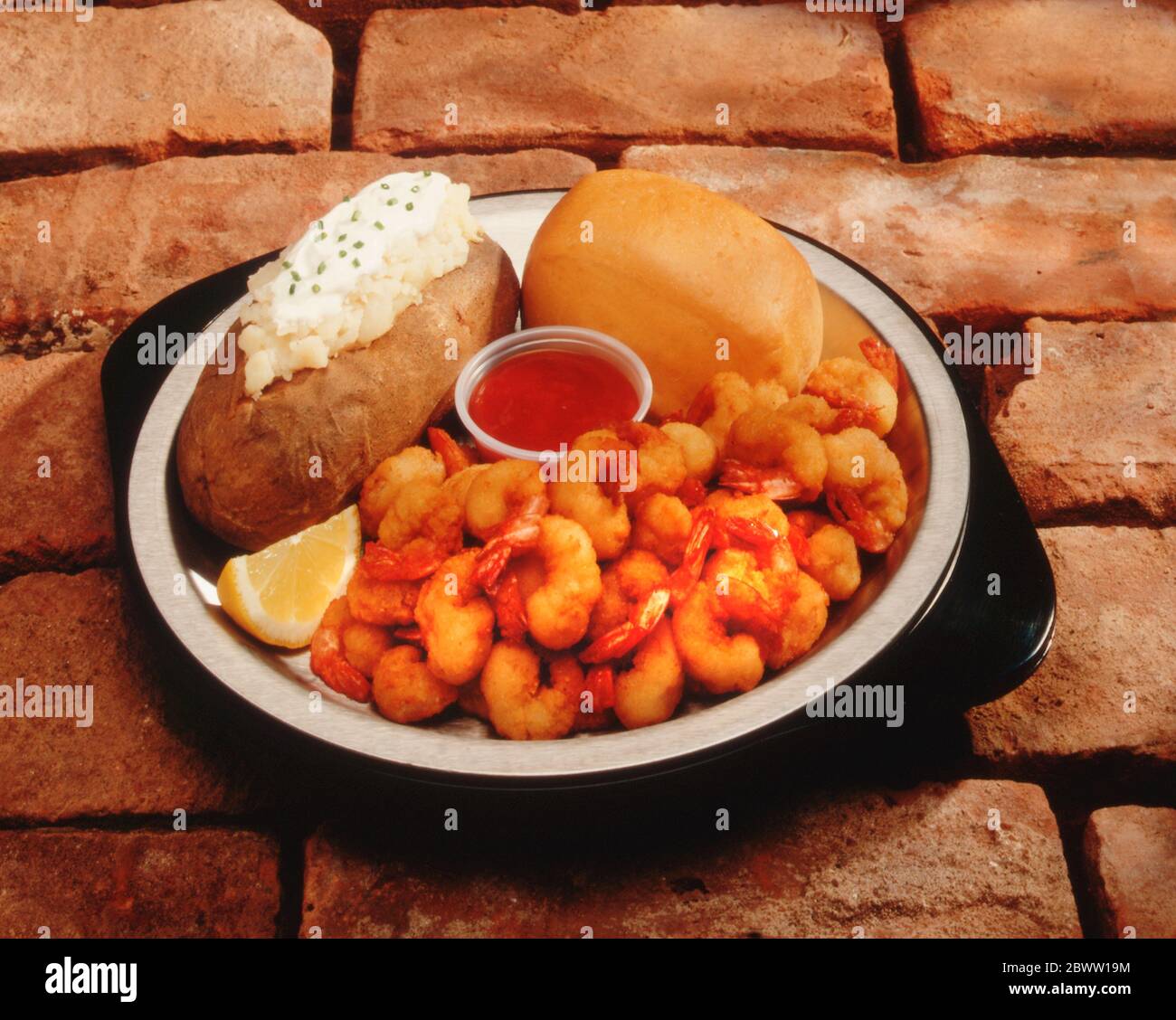 Plate breaded shrimp fish hi-res stock photography and images - Alamy