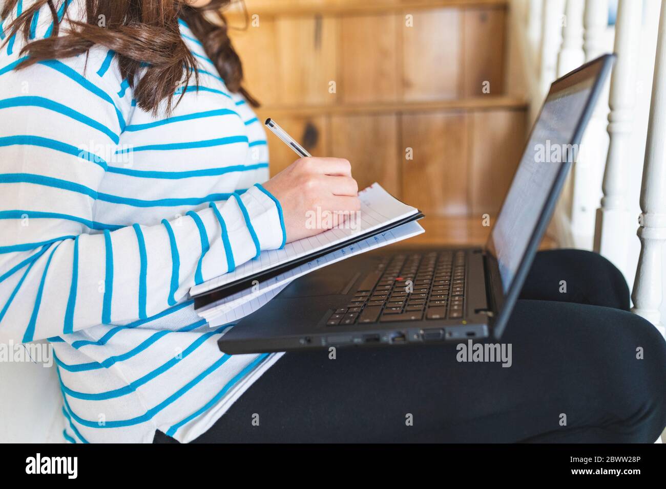 Woman stairs office note hi-res stock photography and images - Alamy