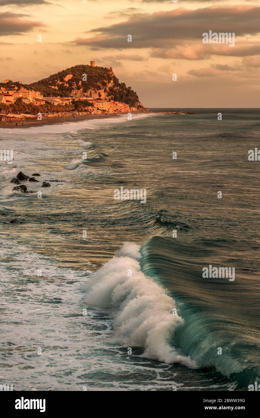 Spiaggia di varigotti hi-res stock photography and images - Alamy