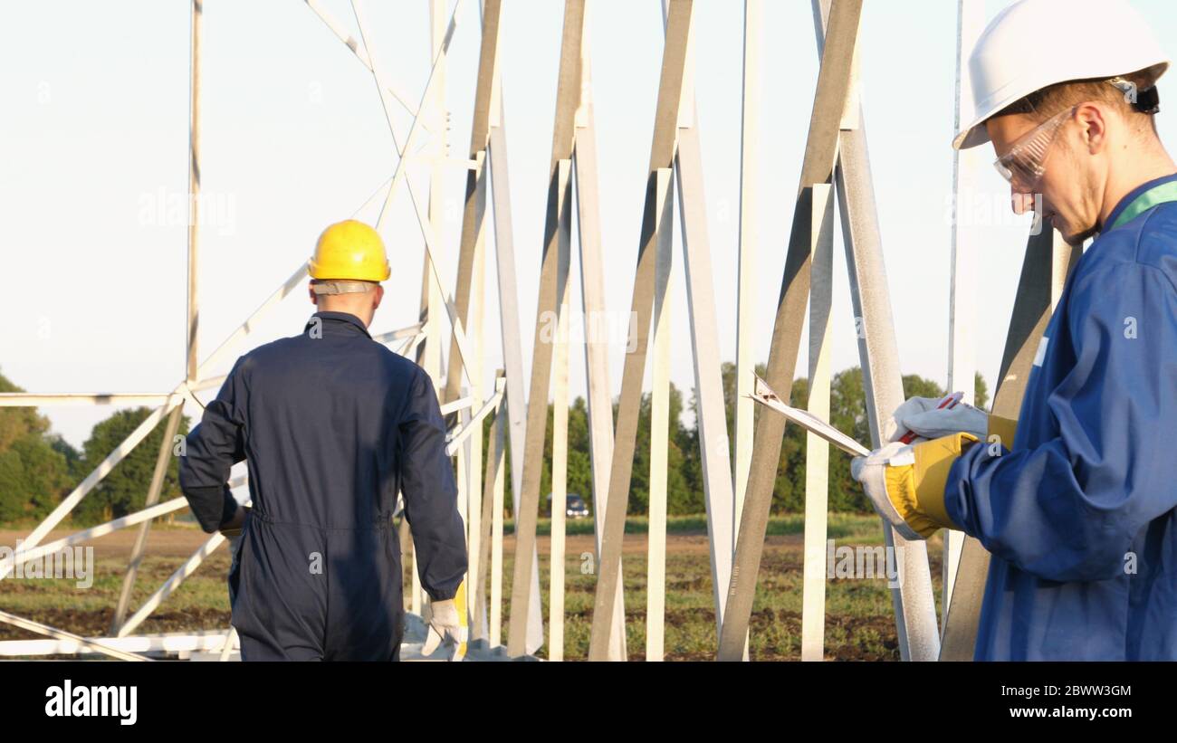 Electrical engineer india hi-res stock photography and images - Alamy