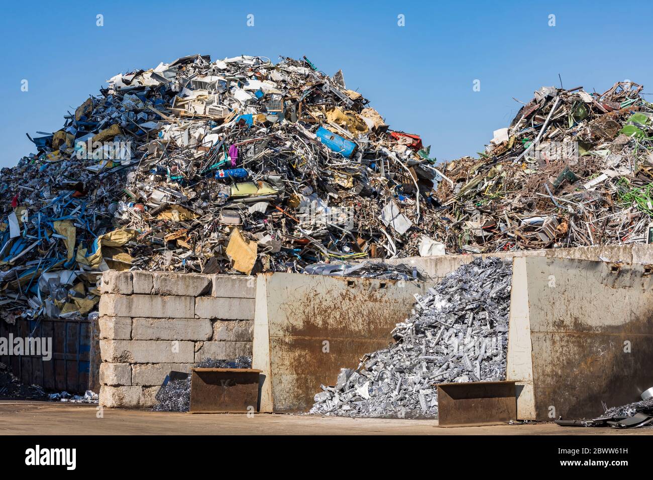 Junkyard in germany hi-res stock photography and images - Alamy