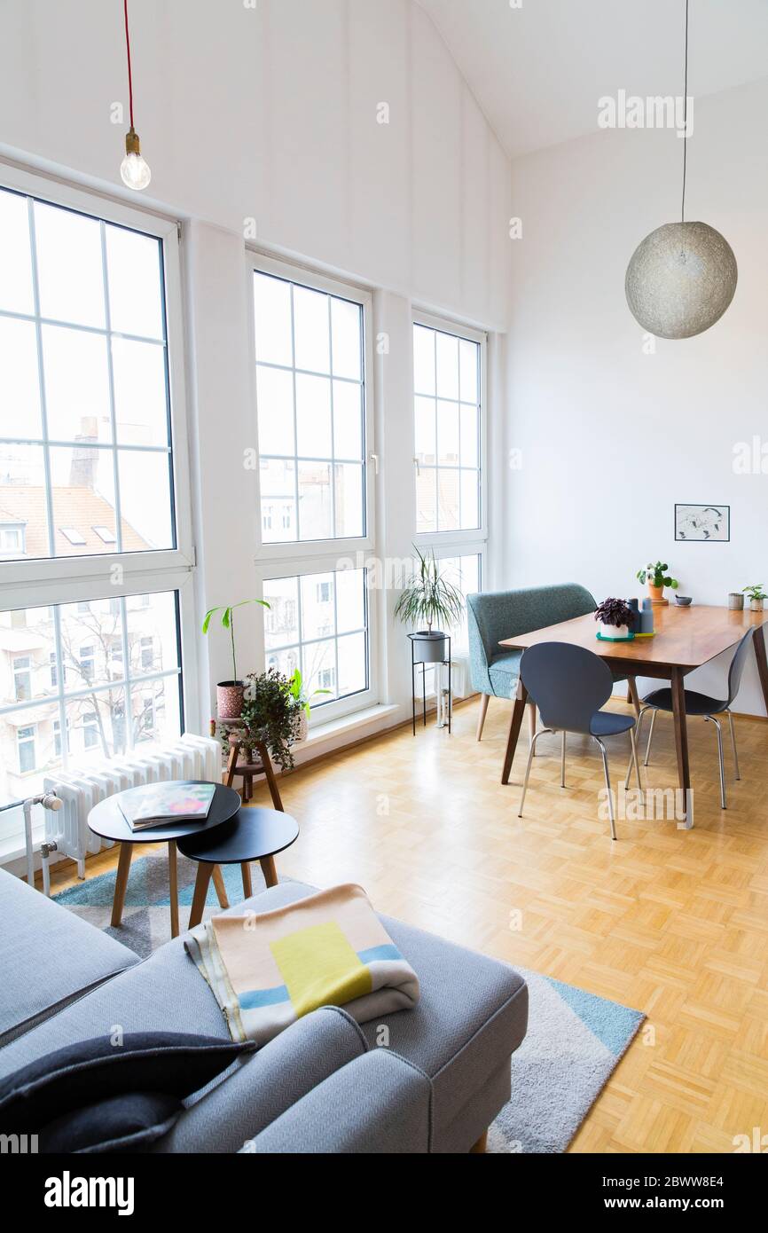 Bright windows hi-res stock photography and images - Alamy