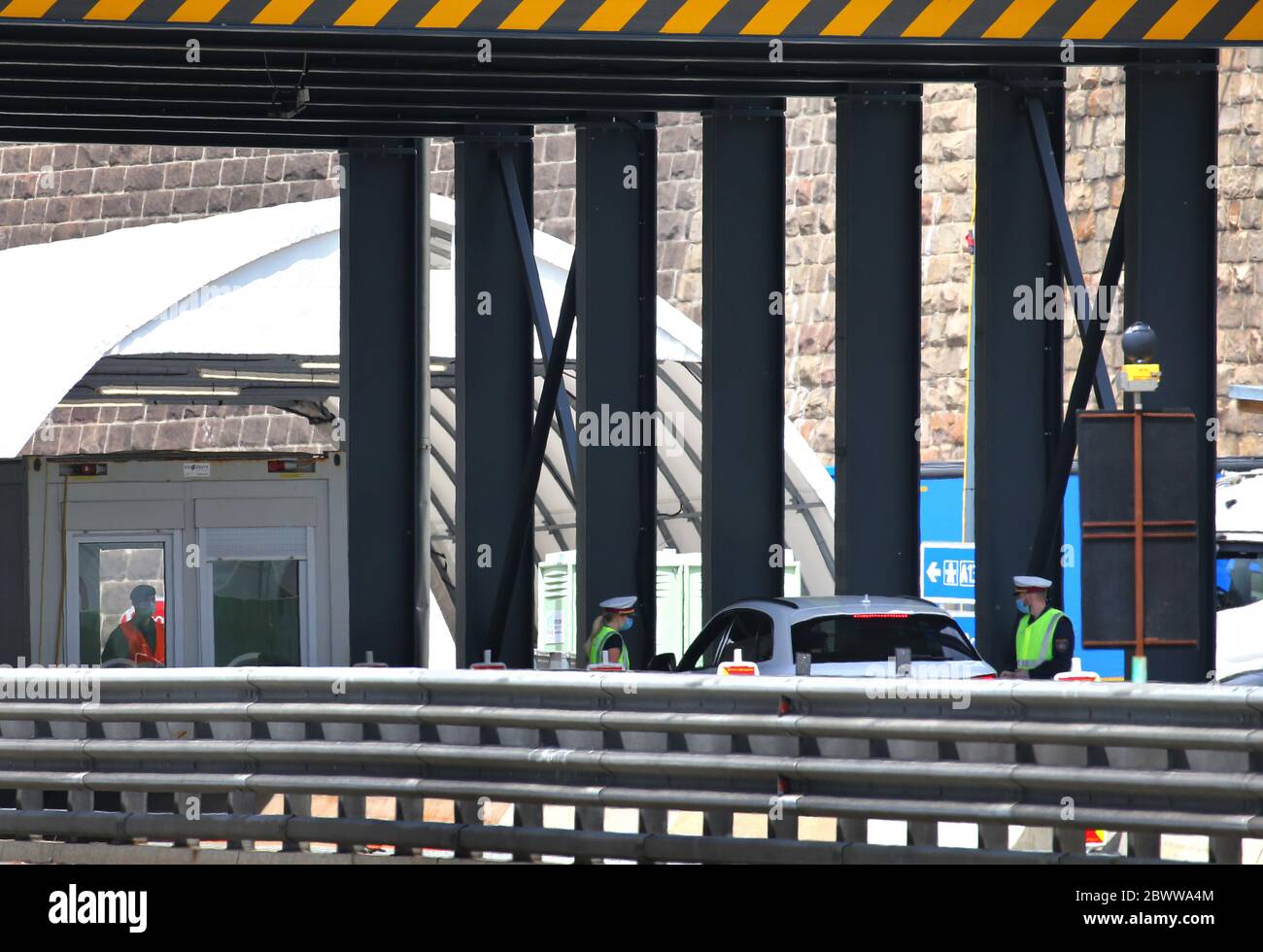 Italian austrian border hi-res stock photography and images - Alamy