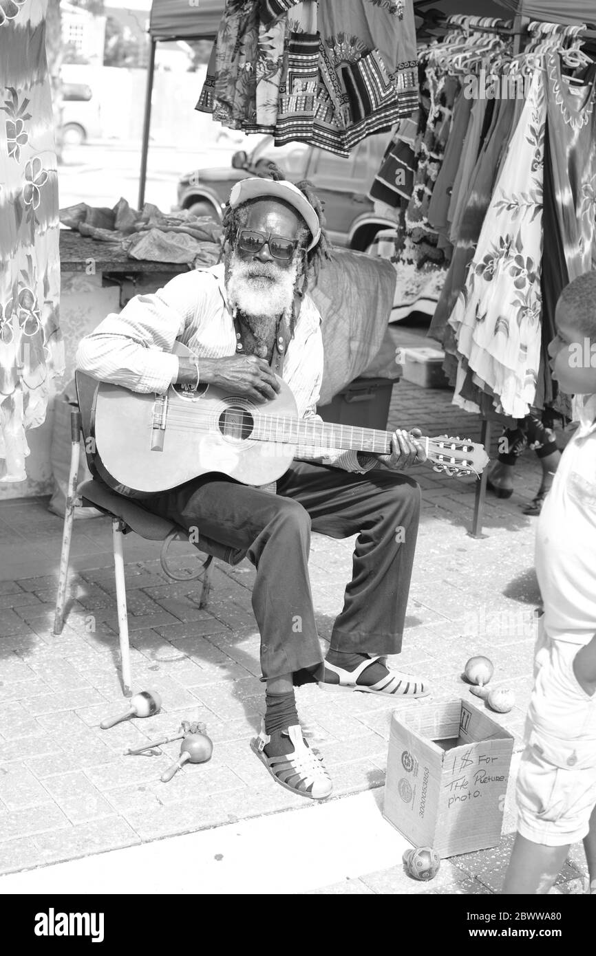 Boats in bay tropical Black and White Stock Photos & Images - Alamy