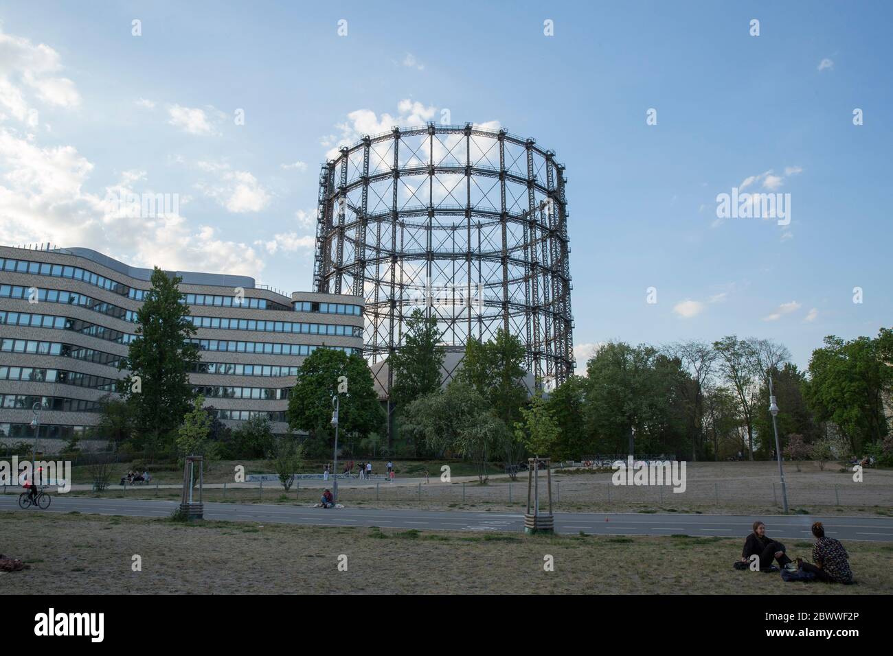 Telescopic gas tank hi-res stock photography and images - Alamy