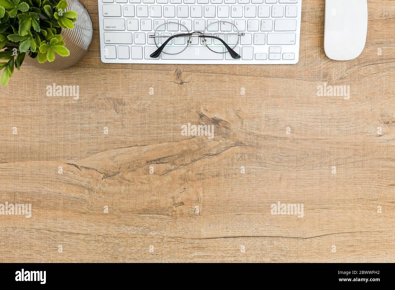 Top view keyboard hi-res stock photography and images - Alamy
