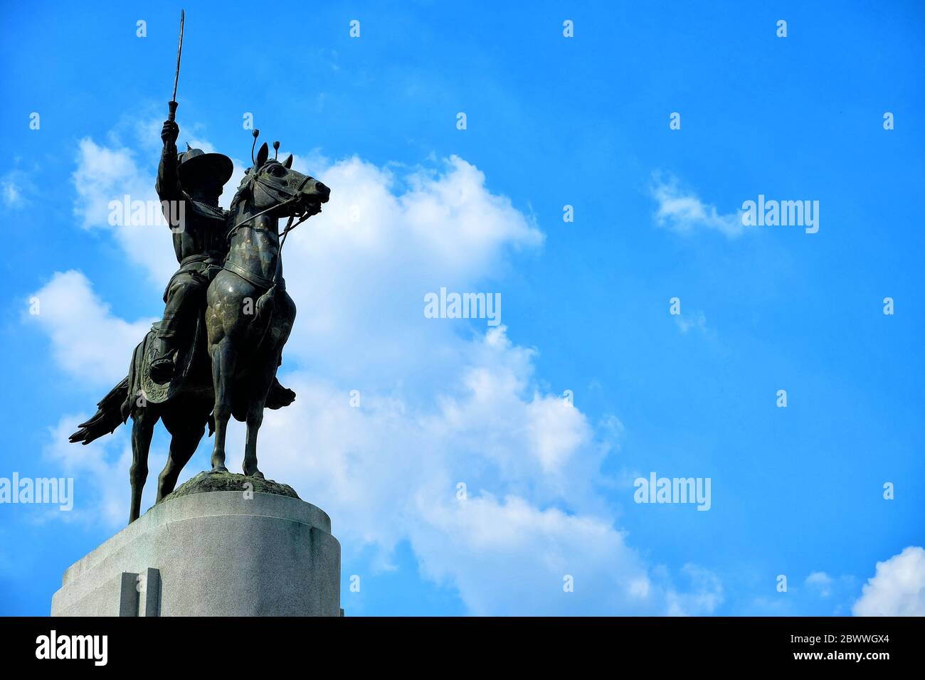 King taksin the great monument hi-res stock photography and images - Alamy