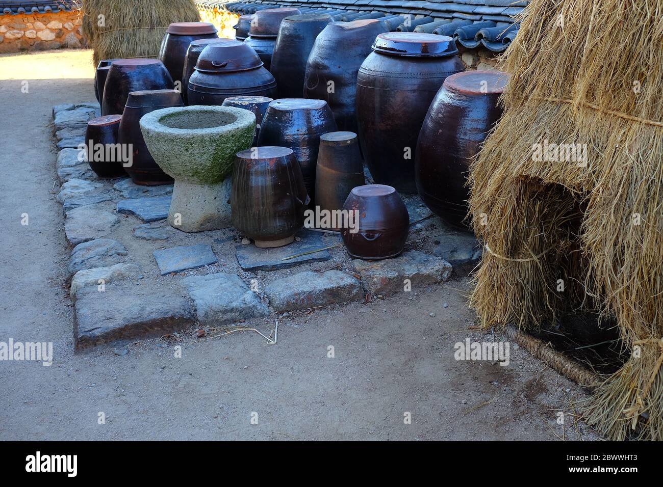 Kimchi jar hi-res stock photography and images - Alamy
