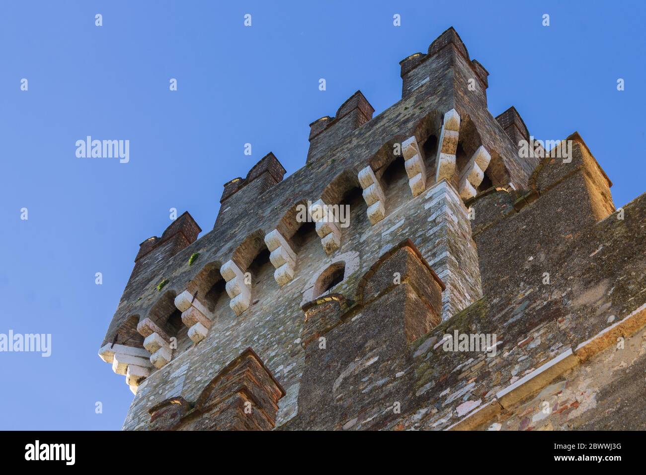Sirmione castle hi-res stock photography and images - Alamy