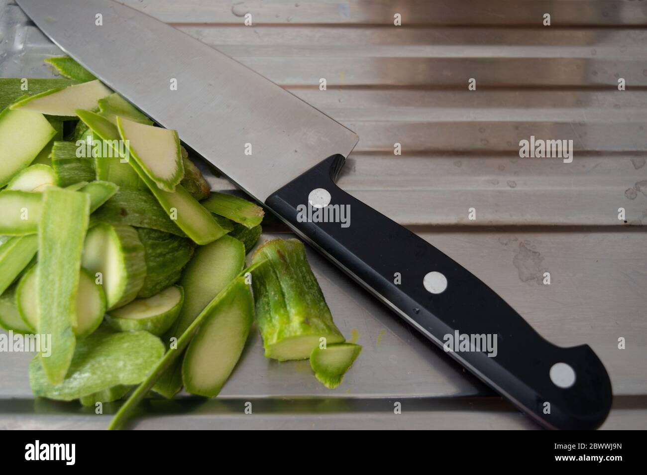 Peeled zucchini hi-res stock photography and images - Alamy