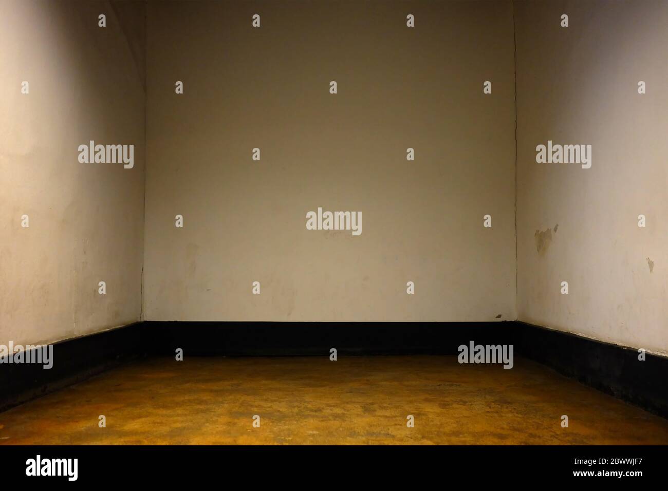 Empty Old Room Background Stock Photo - Alamy