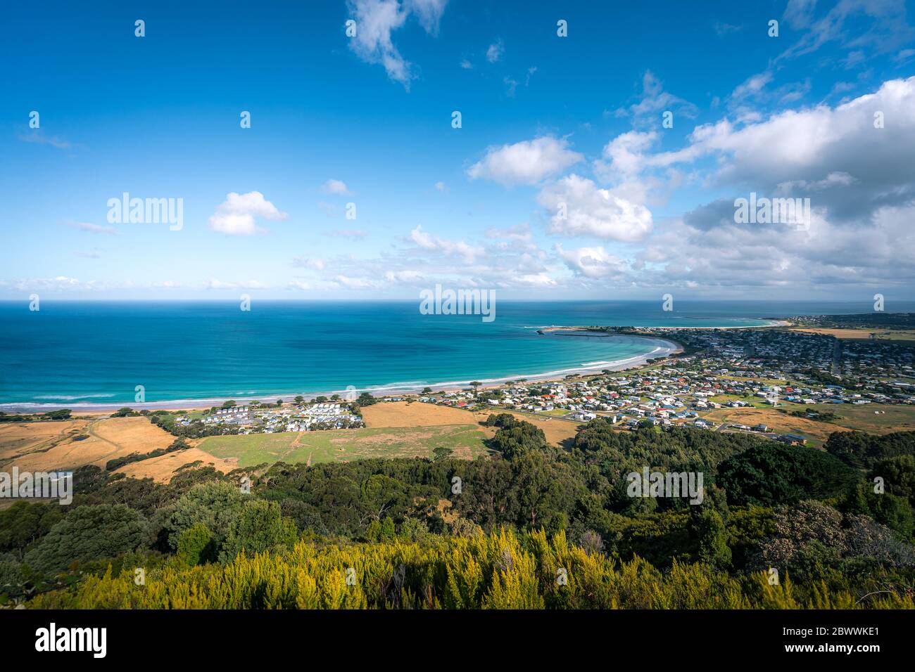 Best hill bridge hi-res stock photography and images - Alamy