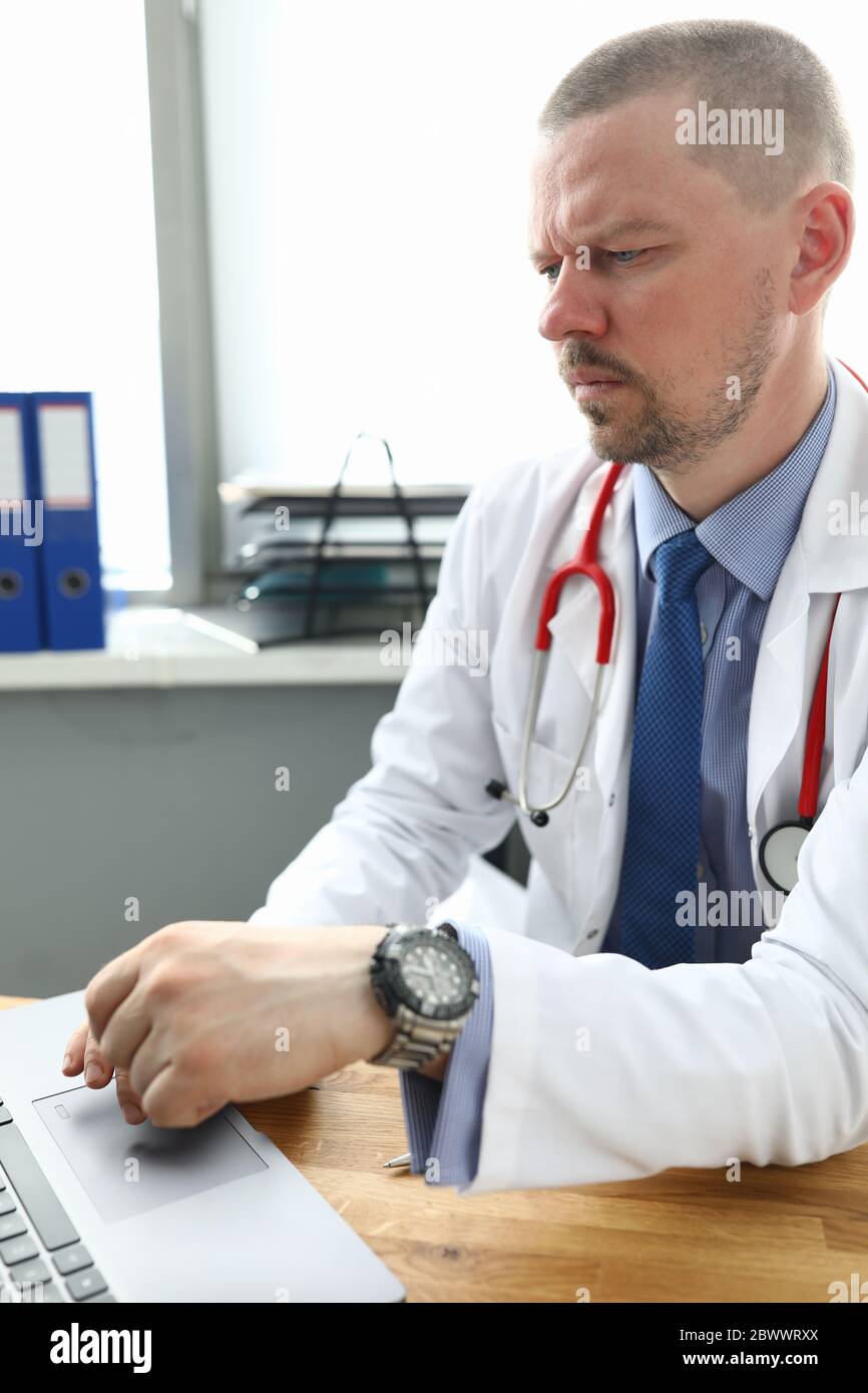 Doctor works table in hi-res stock photography and images - Alamy