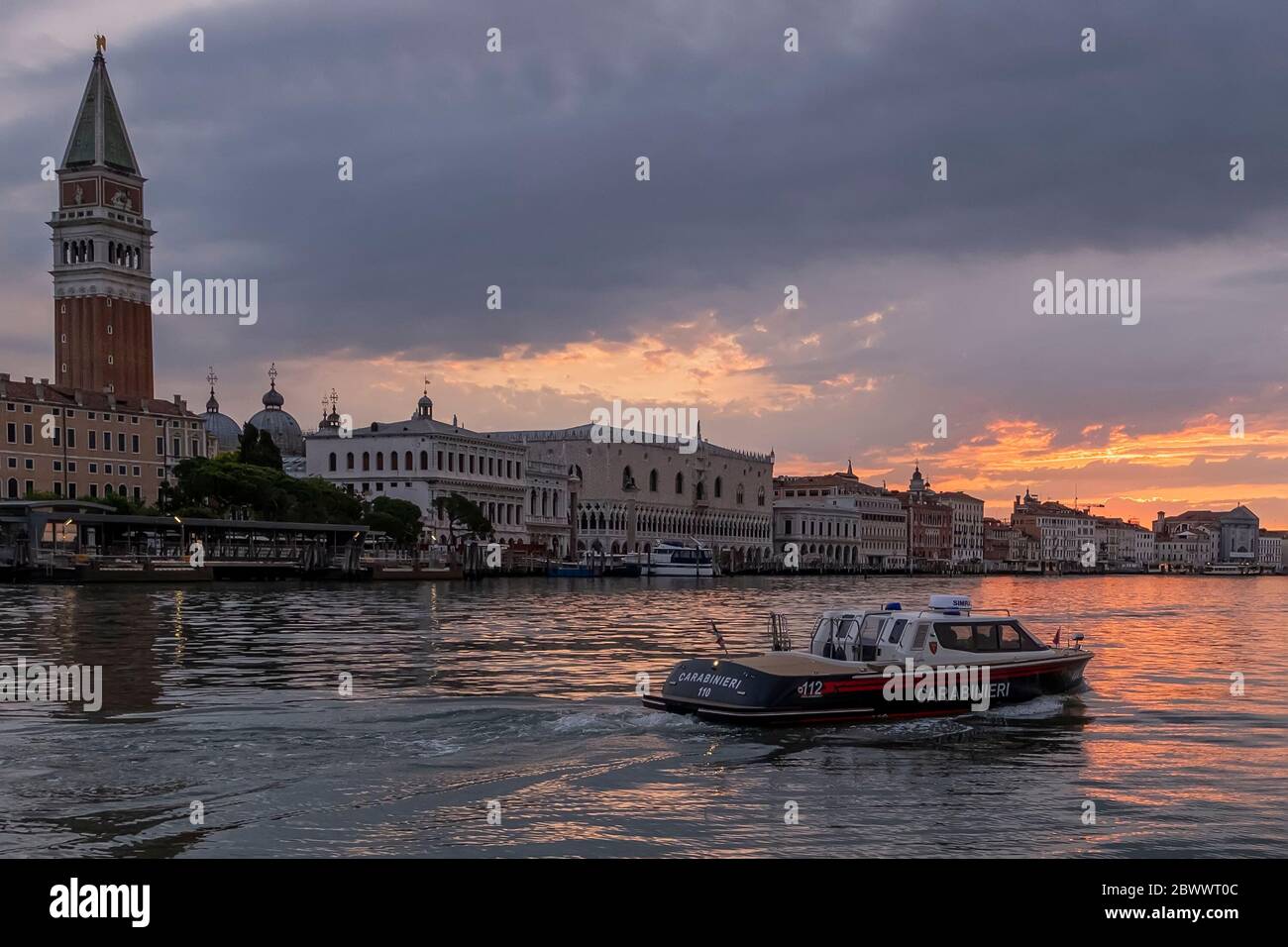Venice carabinieri motor boat hi-res stock photography and images - Alamy
