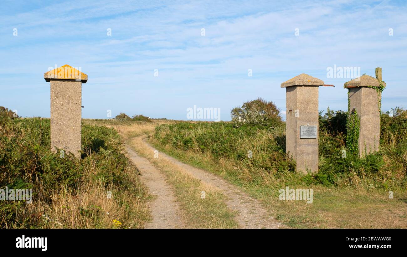 German prisoners of war world war 2 hi-res stock photography and images ...
