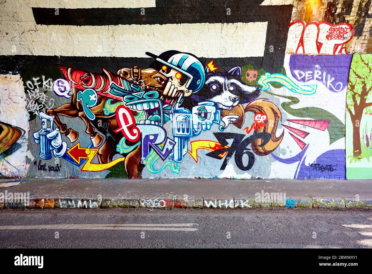 Graffiti abstract design hi-res stock photography and images - Alamy