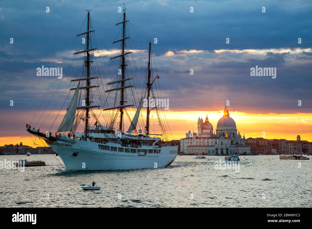 Santa maria sailing ship hi-res stock photography and images - Alamy