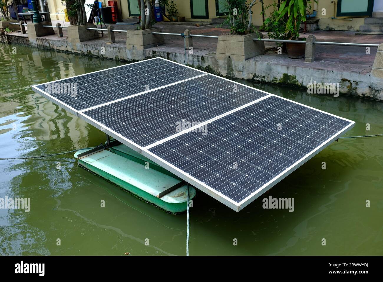 Fish Farming Solar Cell Panel Paddle Wheel Aerator Stock Photo - Alamy