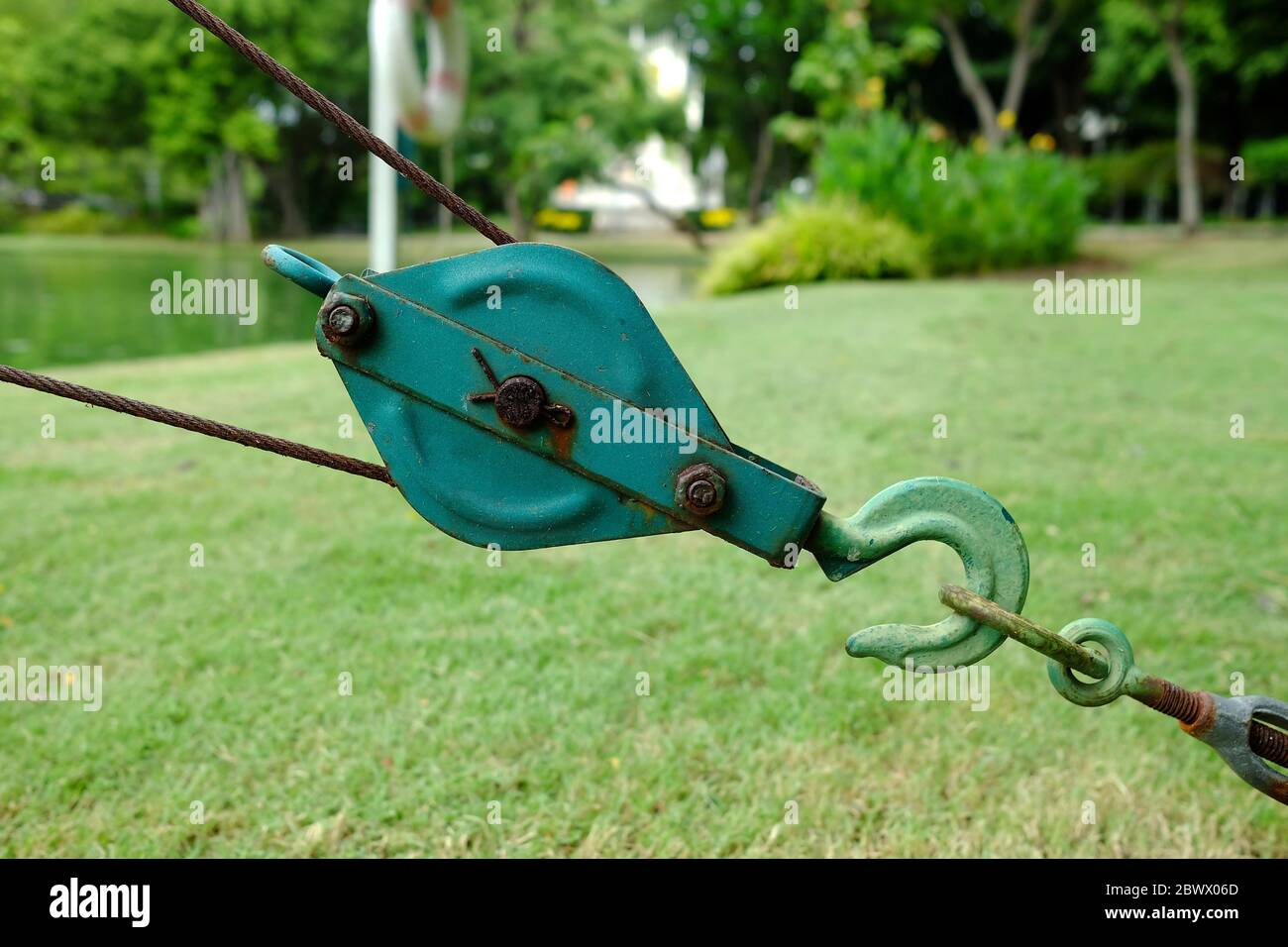 Wire rope sling knot hi-res stock photography and images - Alamy