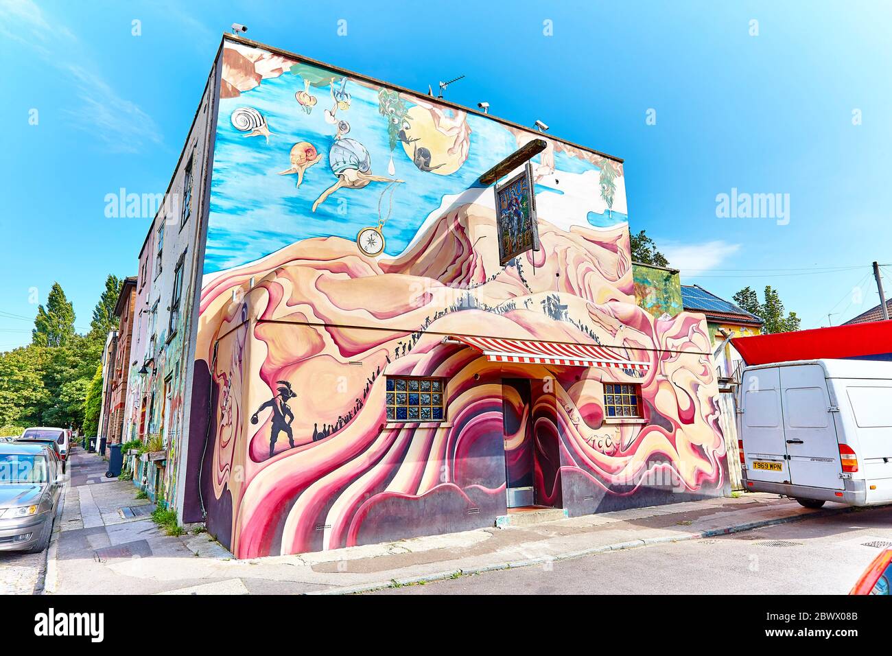 Mural on pub wall hi-res stock photography and images - Alamy