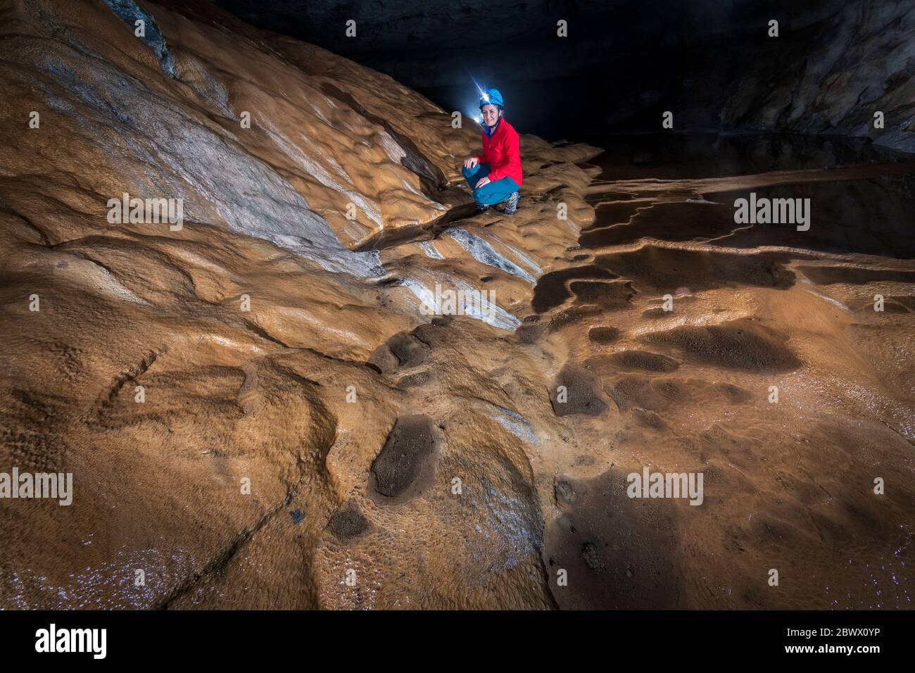 Akiyoshi hi-res stock photography and images - Alamy