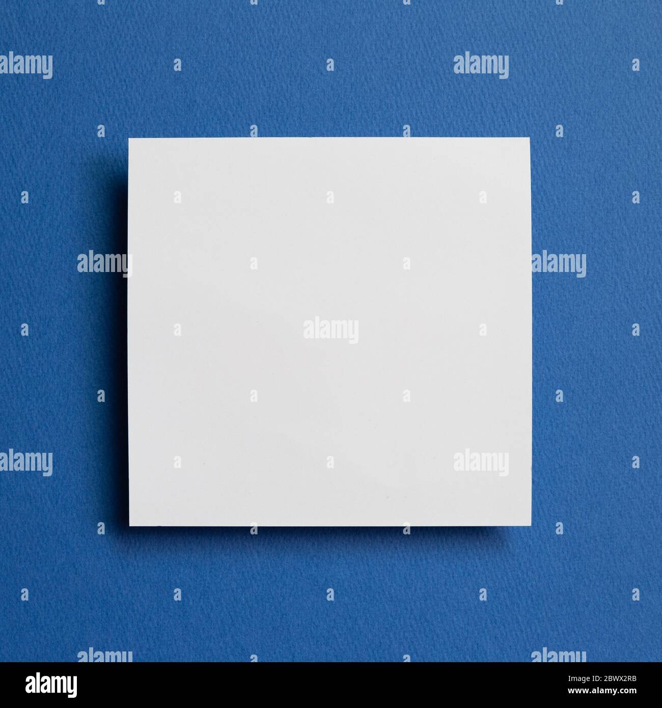Blue notepaper hi-res stock photography and images - Alamy