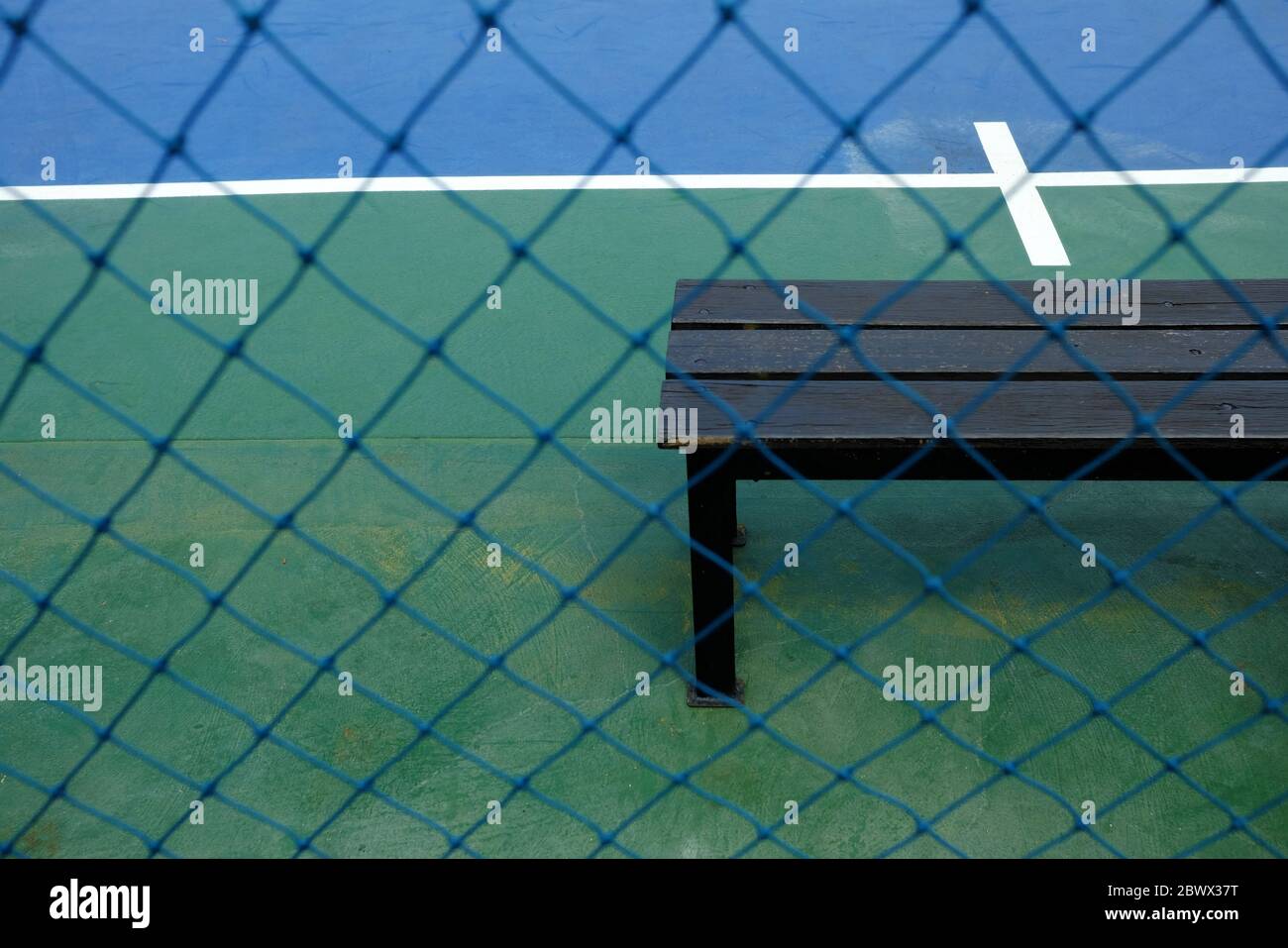 Empty bench basketball court hi-res stock photography and images - Alamy