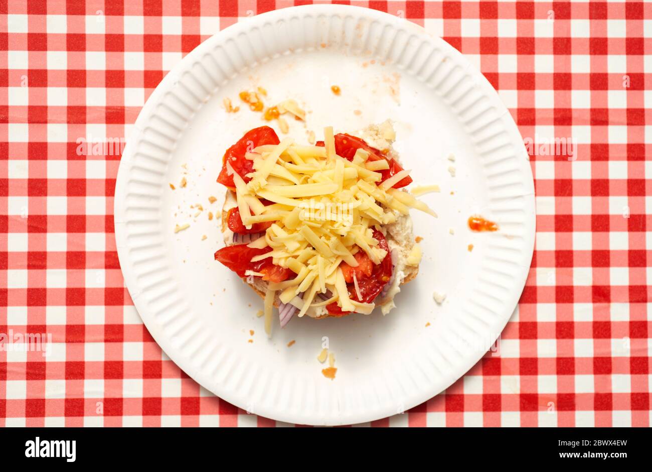 Grated cheddar cheese and tomato roll hi-res stock photography and ...