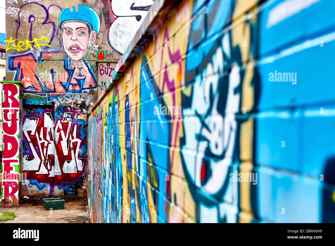 High resolution murals hi-res stock photography and images - Alamy