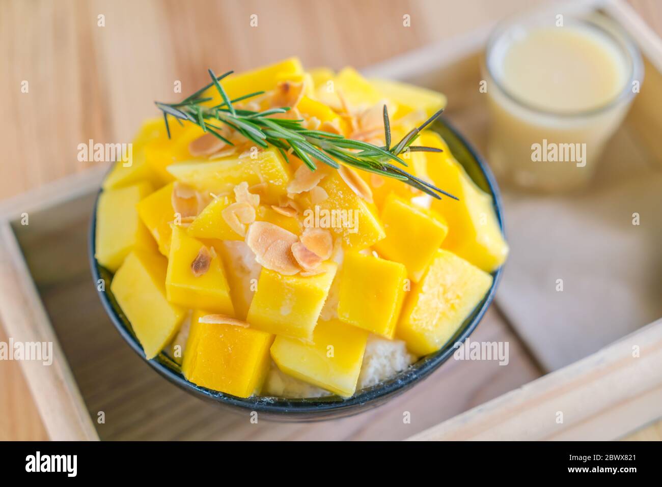 Korean mango hi-res stock photography and images - Alamy