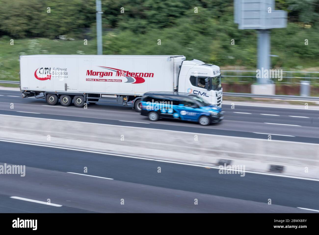 Shipping container on lorry hi-res stock photography and images - Alamy