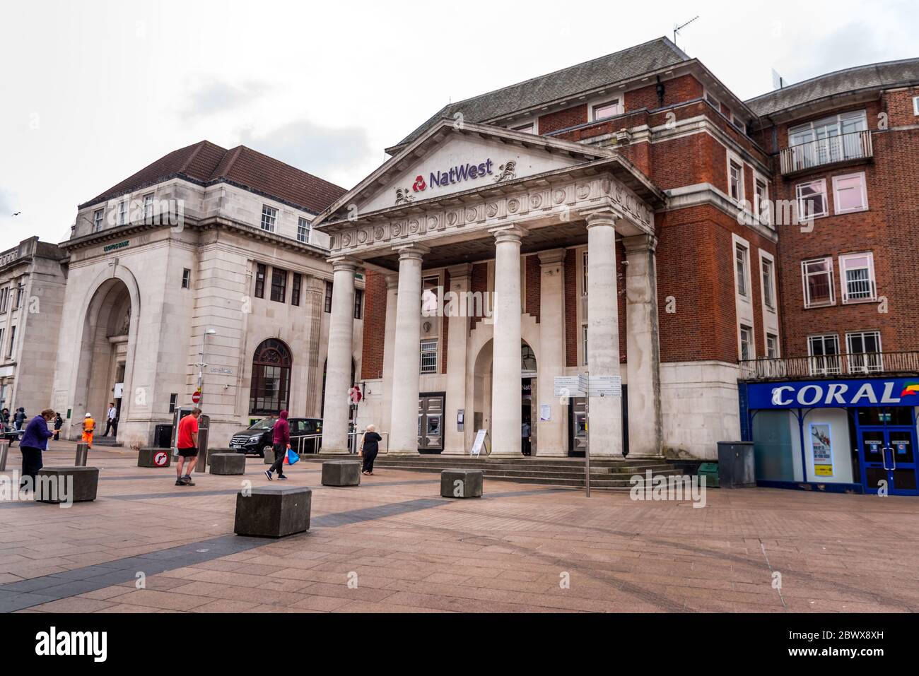 Long queue of people hi-res stock photography and images - Alamy