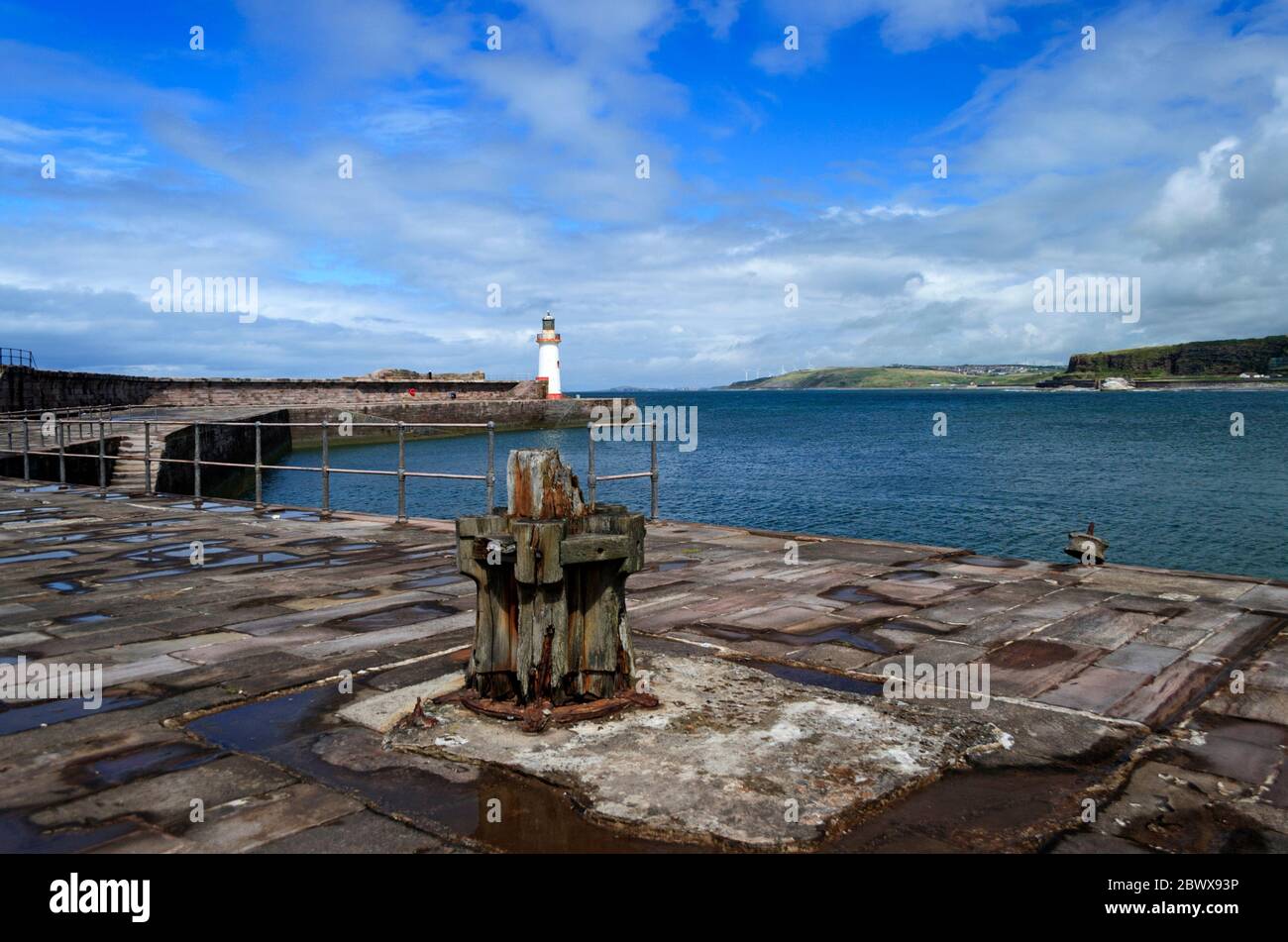 Wooden capstan on Whitehaven harbour Stock Photo - Alamy