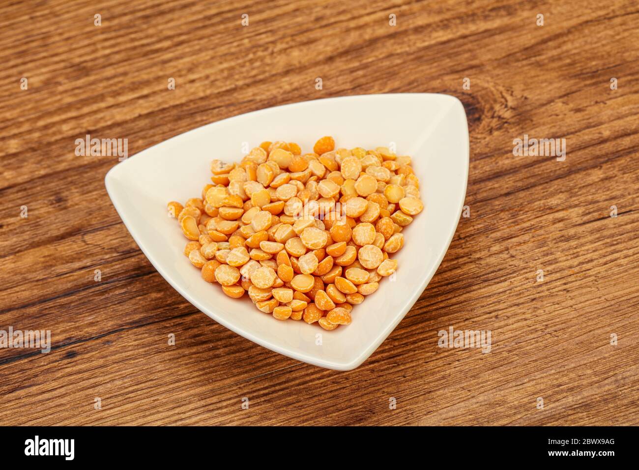 Dry peas for cooking in the bowl Stock Photo - Alamy