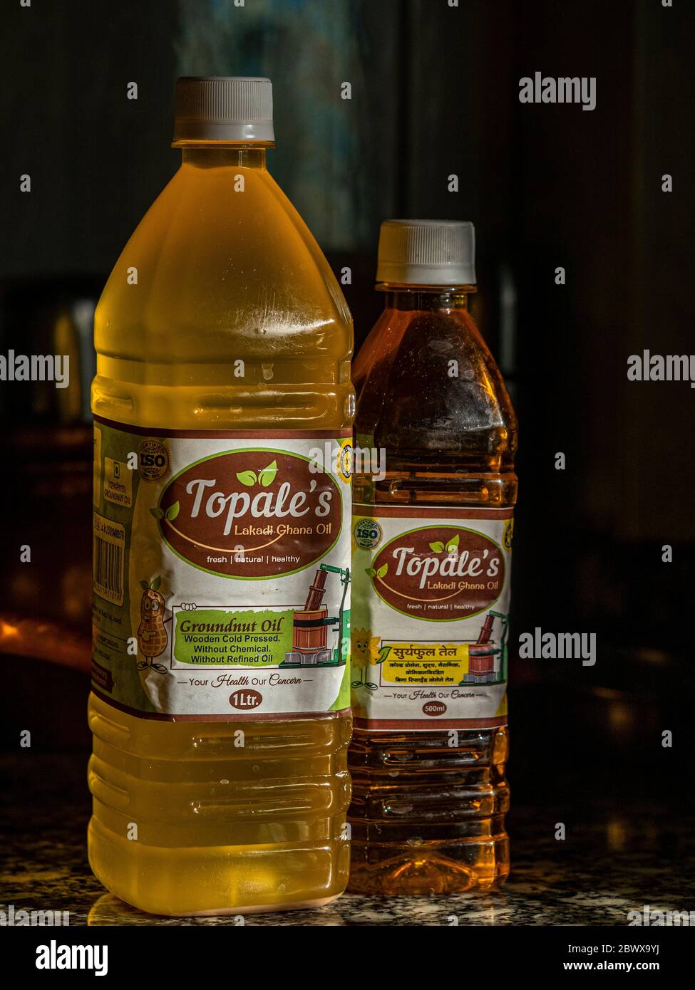 03 Jun 2020 Ocker yellow gold organik Cooking Oil using wooden Hand ...