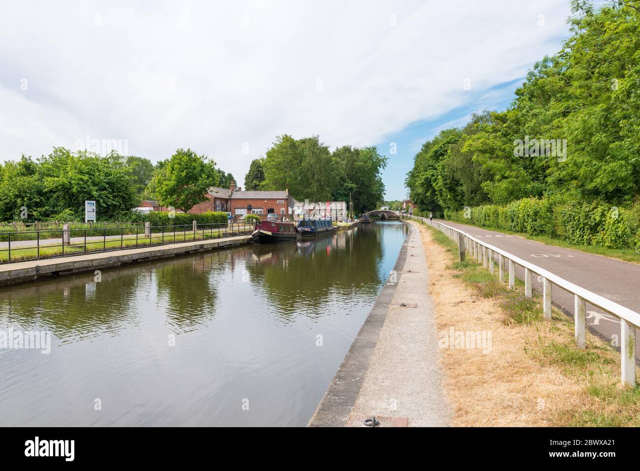 Fradley Junction in Staffordshire is at the junction of the trent and ...