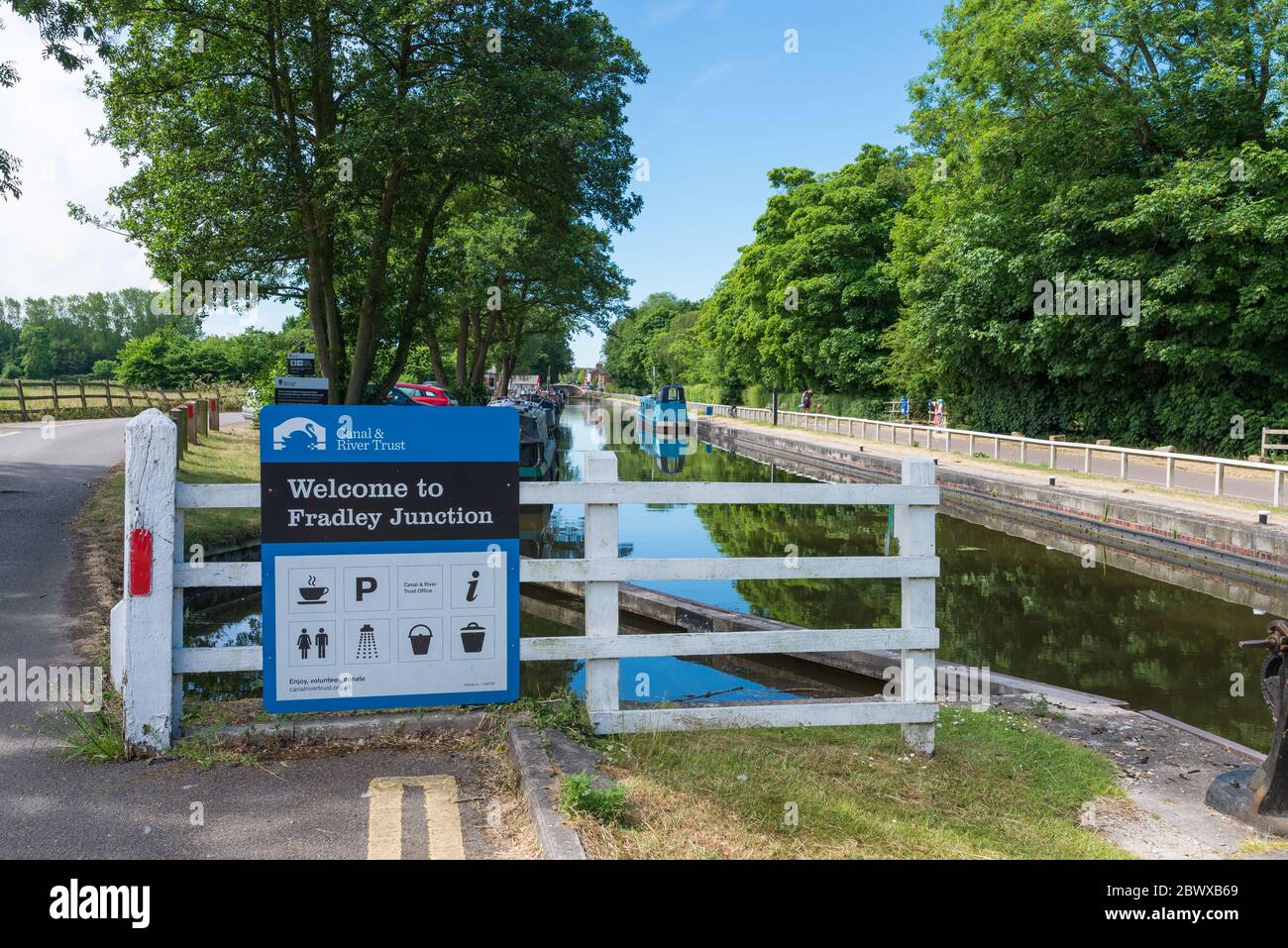 Fradley Junction in Staffordshire is at the junction of the trent and ...