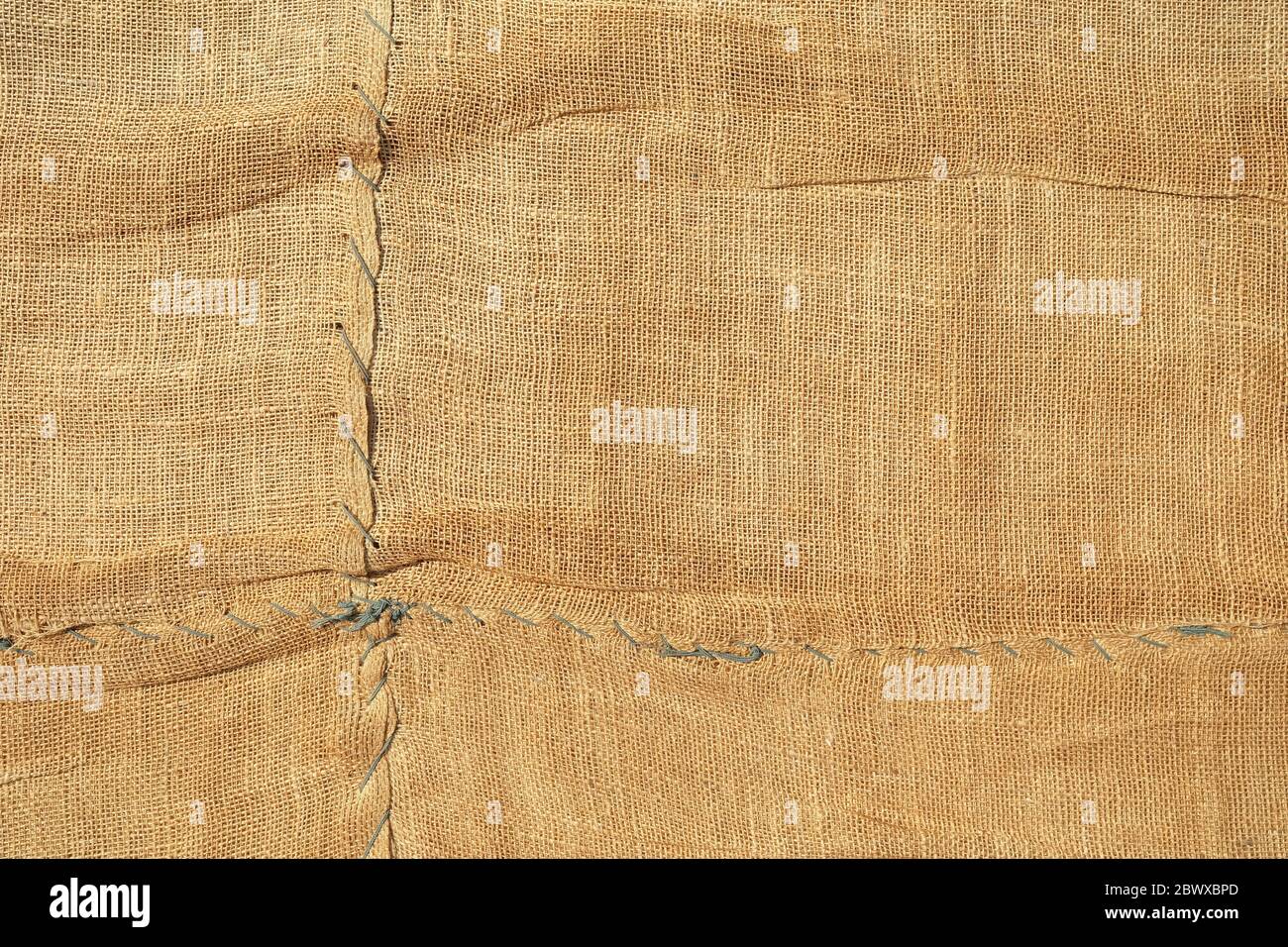 Sack covering hi-res stock photography and images - Alamy