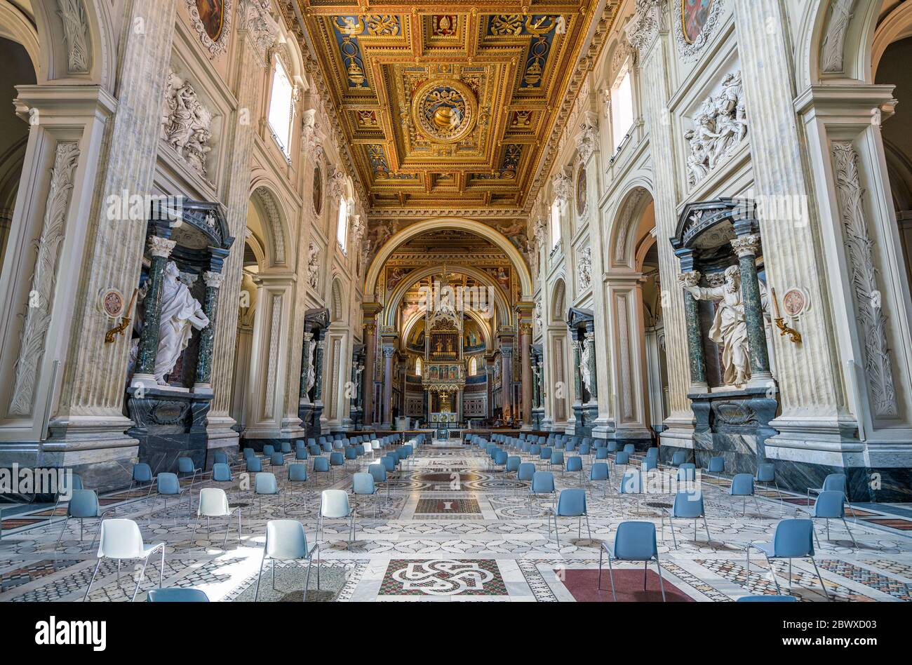 John lateran basilica statue hi-res stock photography and images - Alamy