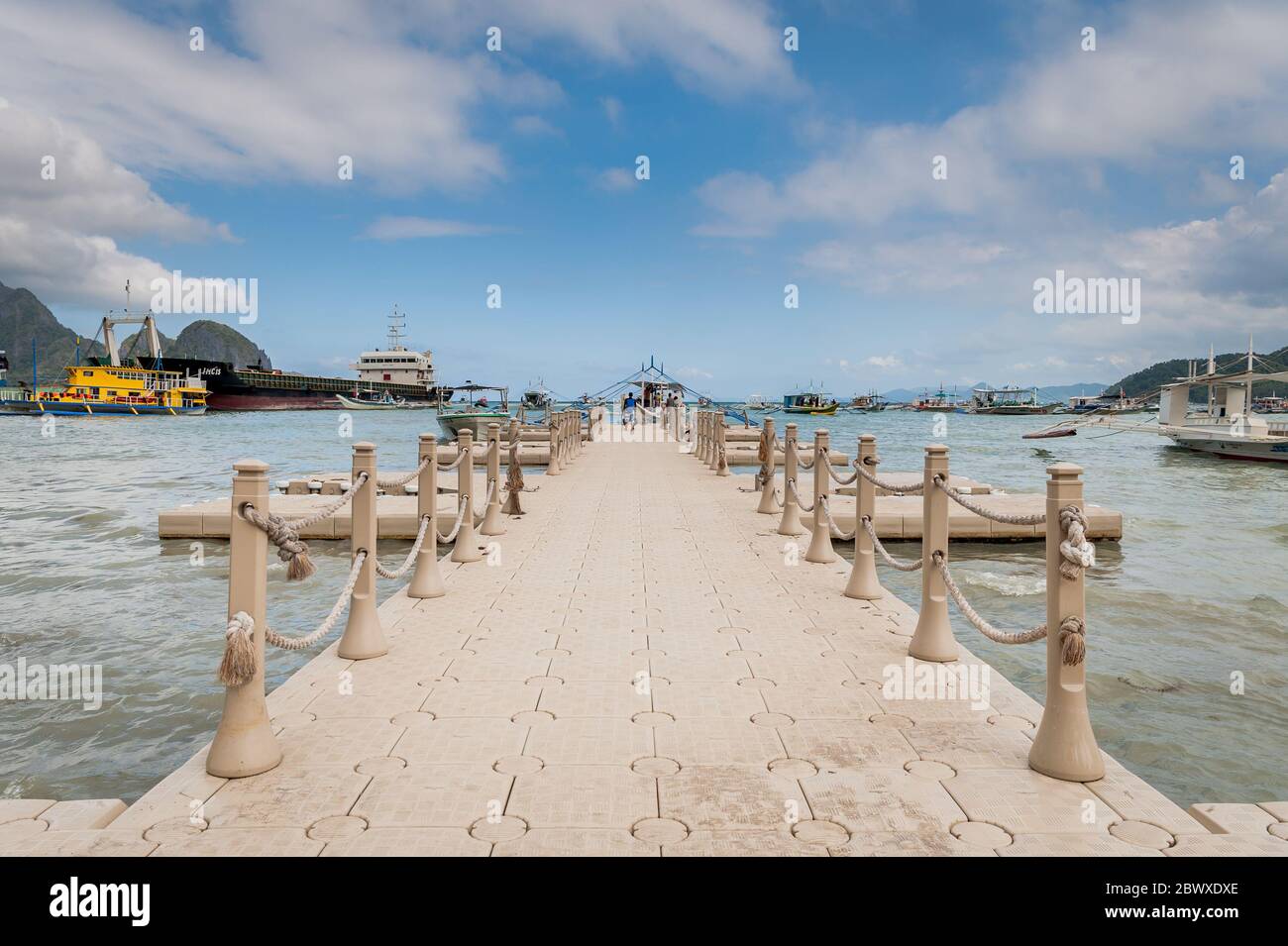The floating jetty or dock that allows tourists and supplies to come ...