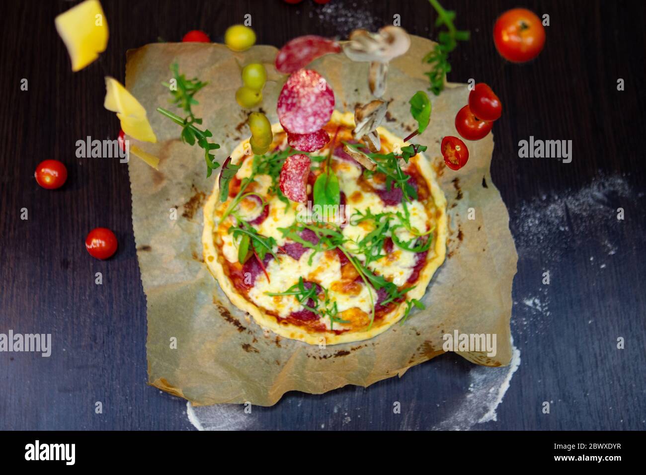 overhead top view of pizza cooking Stock Photo - Alamy