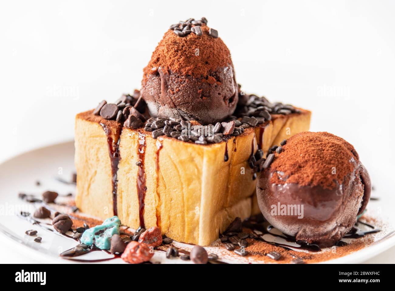 Luxury ice cream side view hi-res stock photography and images - Alamy