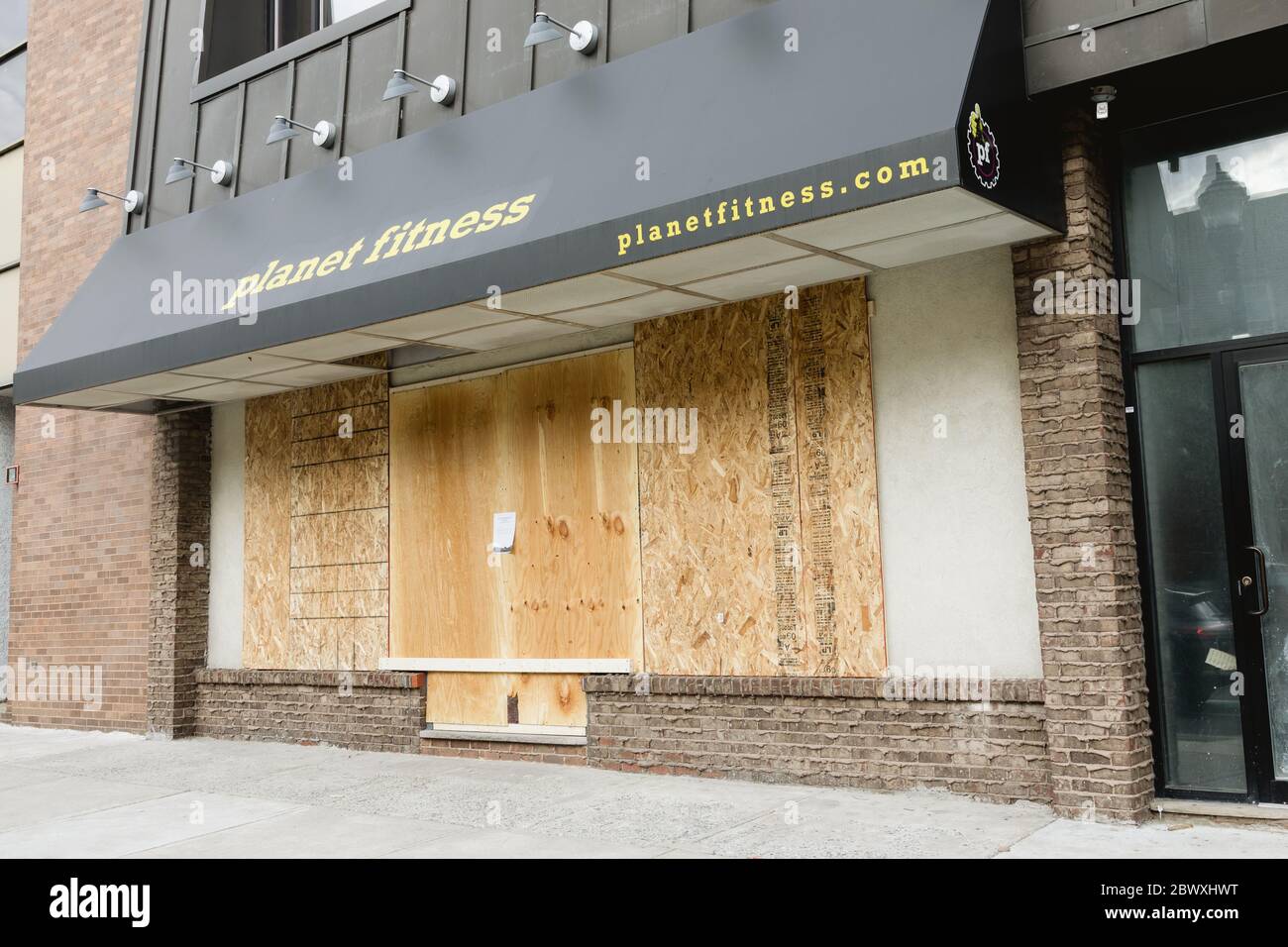 Hoboken, NJ / USA - June 2, 2020: Planet Fitness gym storefronts is ...