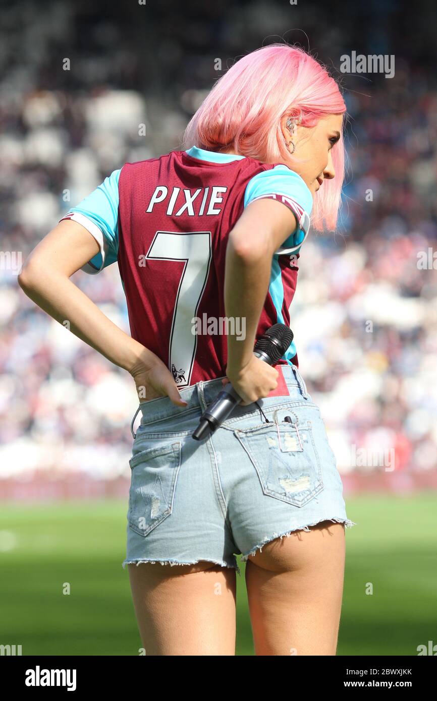 Pixie lott west ham hi-res stock photography and images - Alamy