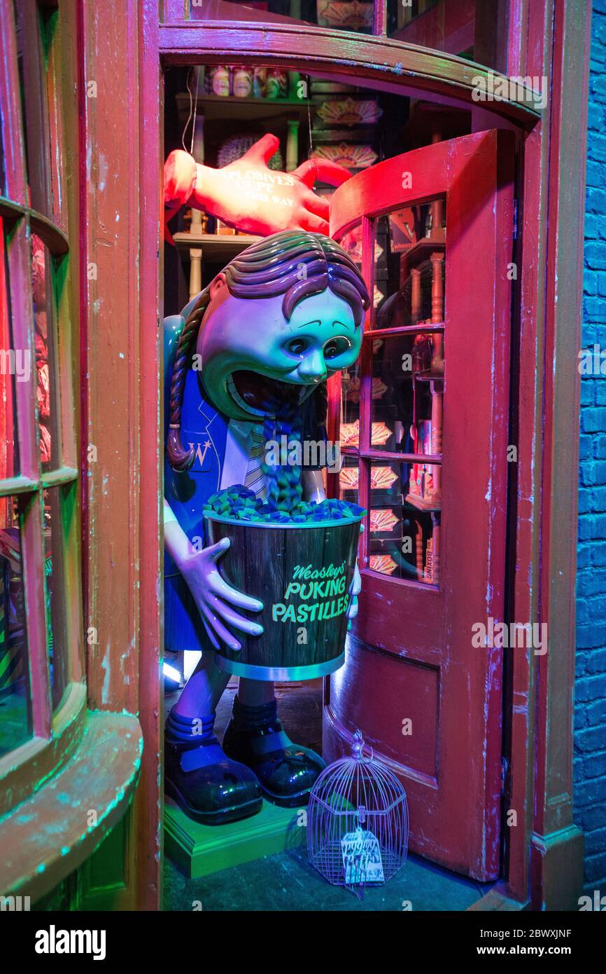 Fred and George Weasley's, Weasleys' Wizard Wheezes shop At Warner Bros ...