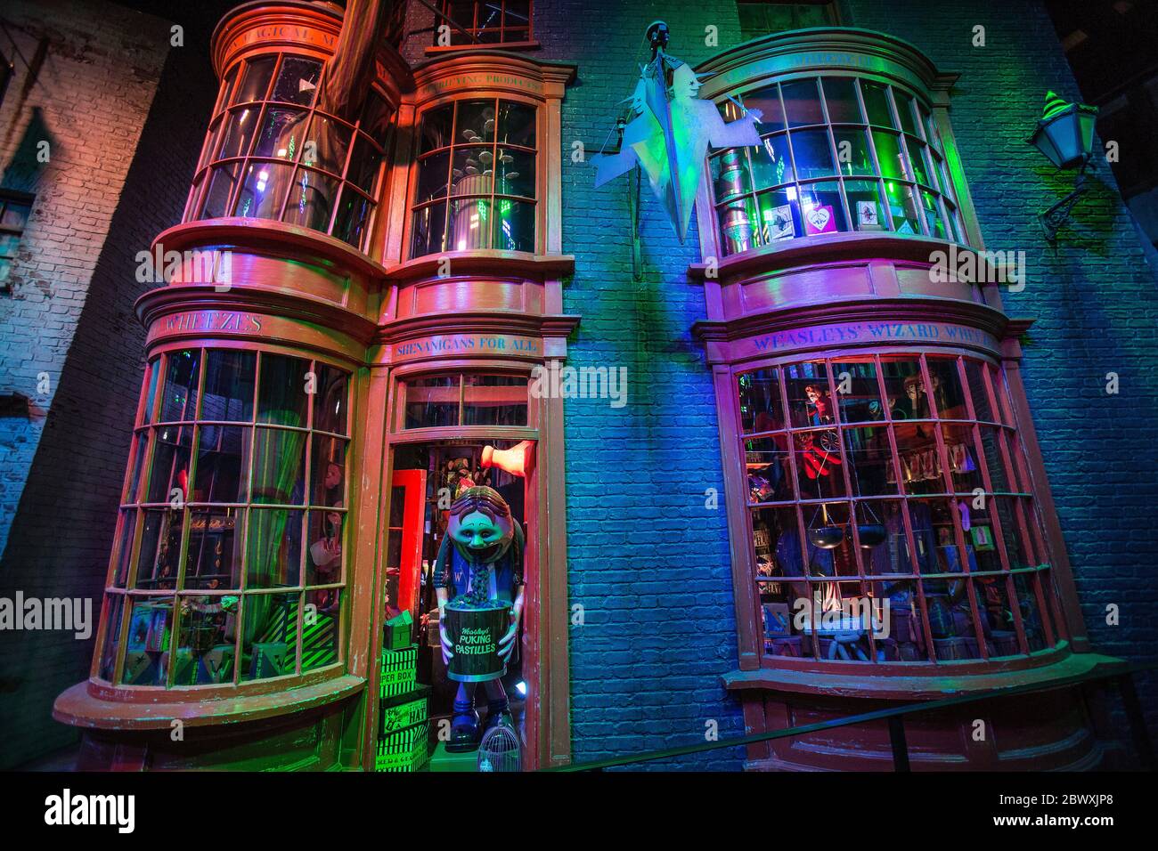 Fred george weasley harry potter hi-res stock photography and images ...