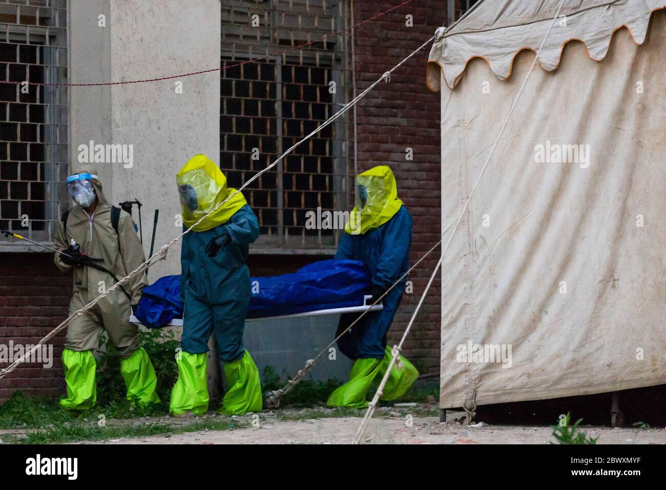 Hospital icu dead hi-res stock photography and images - Alamy