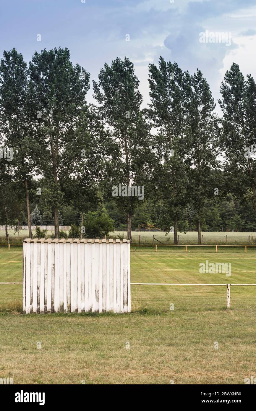 empty sports field Stock Photo - Alamy